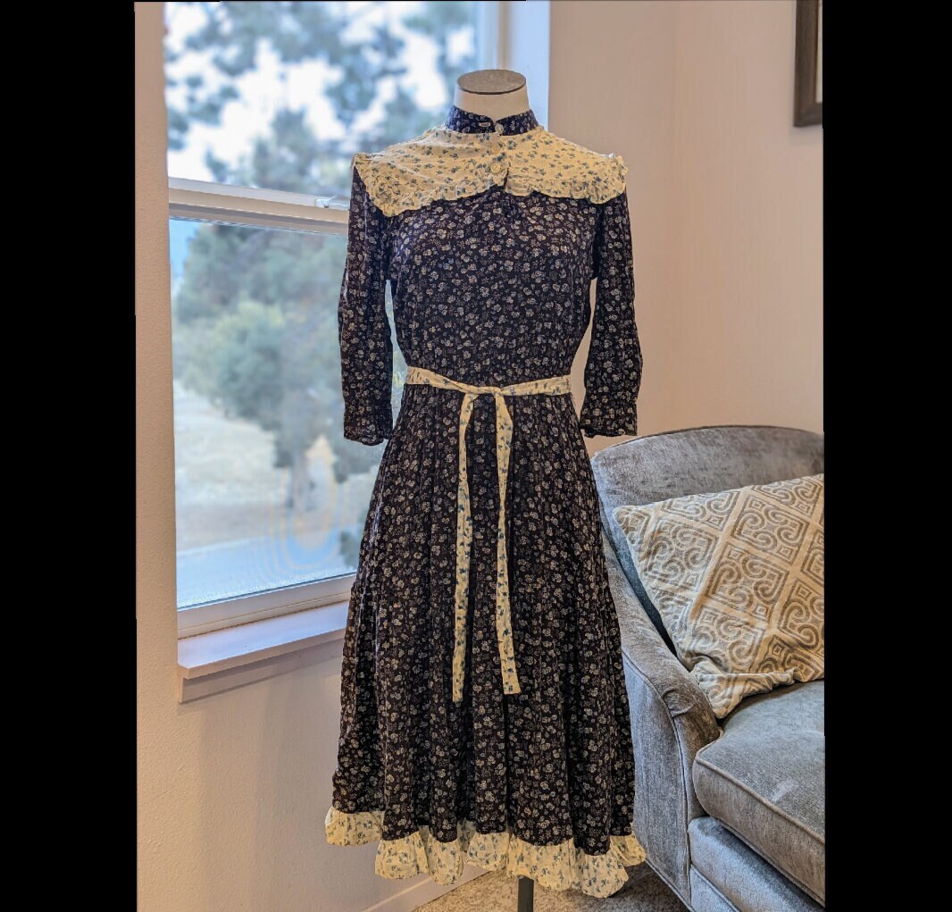 Vintage Prairie Farm Western Cottage Core Floral Dress W/ Button Neck ...