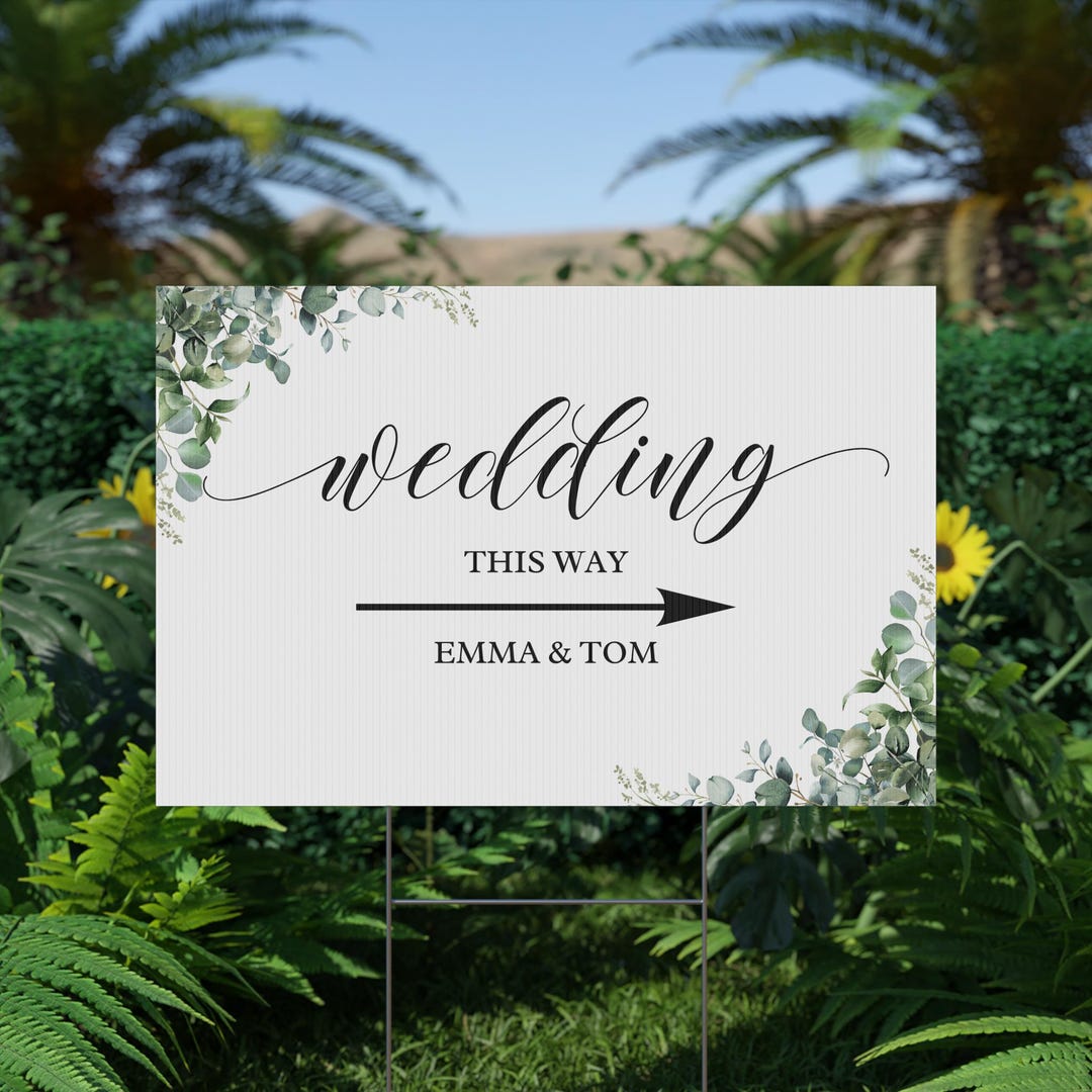 Wedding This Way Plastic Yard Sign - Personalized Outdoor Wedding ...