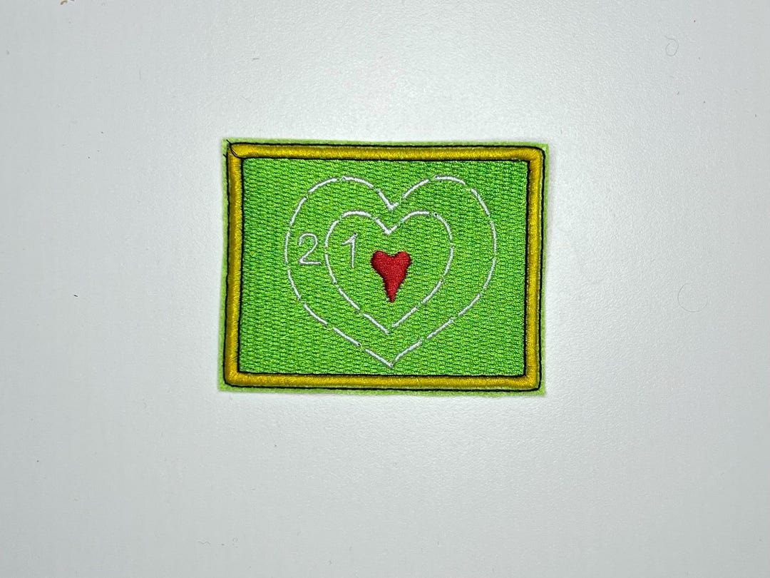 Heart 2 Sizes Too Small - Holiday Grouch Patch - Embroidered Patch - Etsy