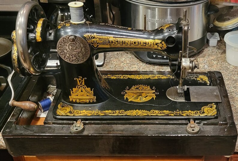 Vintage Singer Sewing Machine - Etsy
