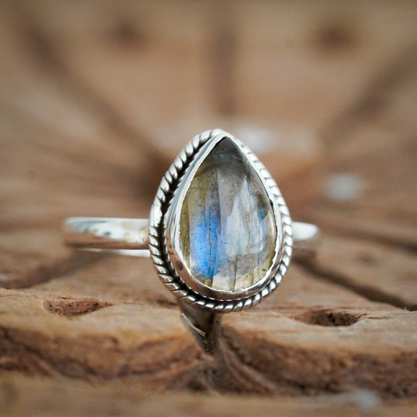 Raindrop Ring - Etsy
