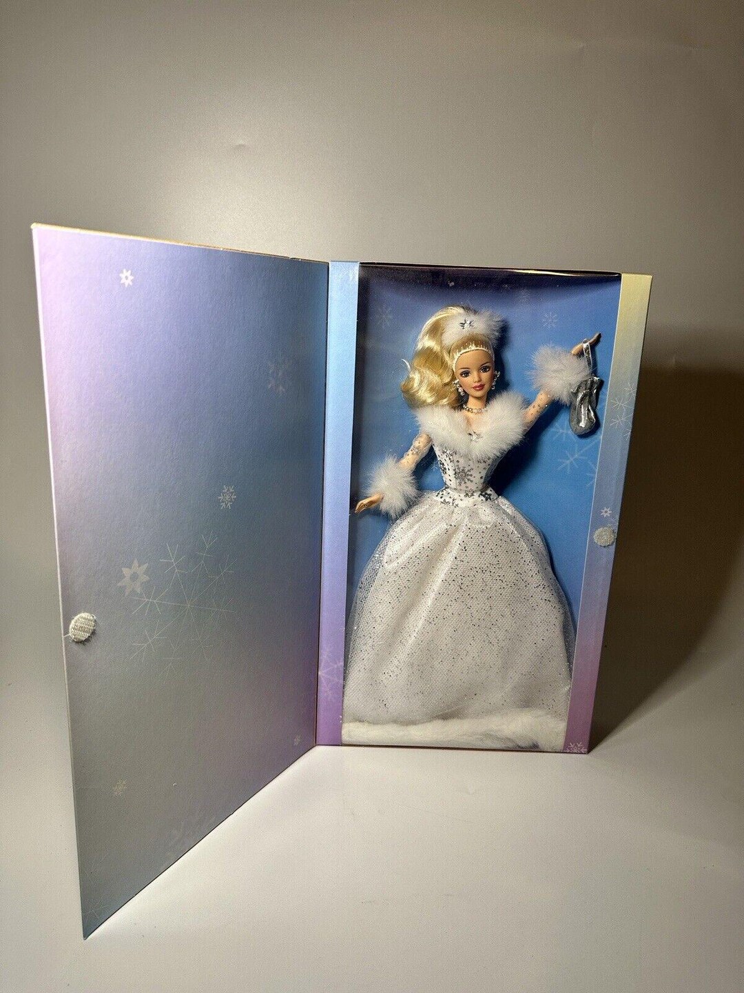 2000 Winter's Reflection Barbie Doll Mattel new Never Removed From Box ...