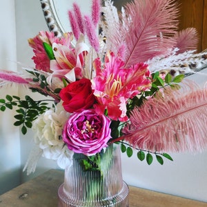 Modern Boho Pink Feather Floral Arrangement - Etsy