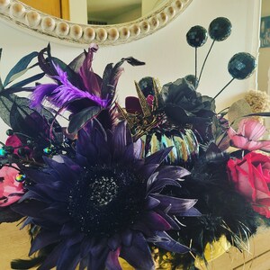 Modern Halloween Centerpiece With Lighted Pumpkin & Crown Dark Raven ...