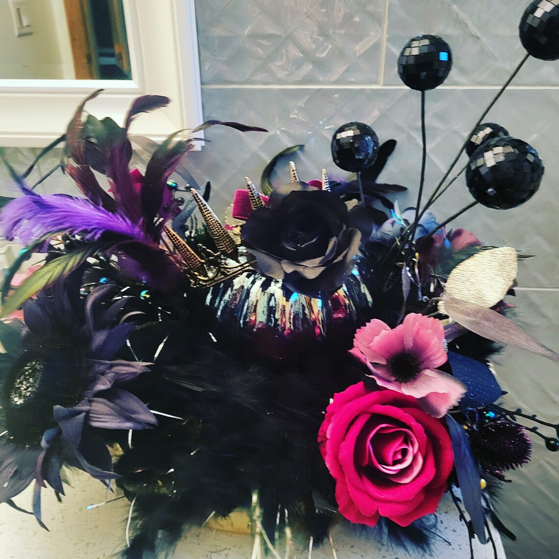 Modern Halloween Centerpiece With Lighted Pumpkin & Crown Dark Raven ...