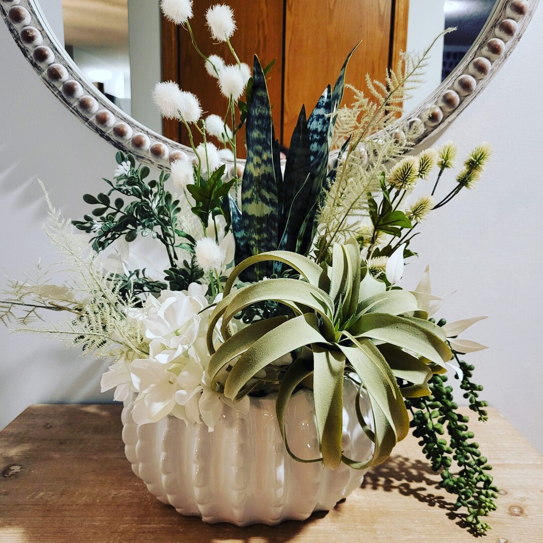 Modern Neutral Seashell Coastal Floral Arrangement With Green Plants ...