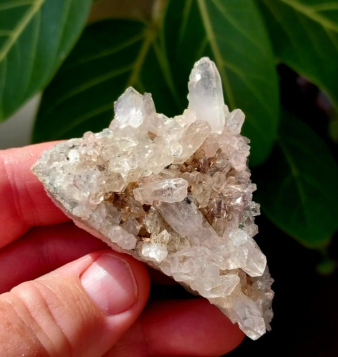 Sugar Pink Lithium Quartz Cluster! Lithium Quartz. Quartz Cluster. Pink ...