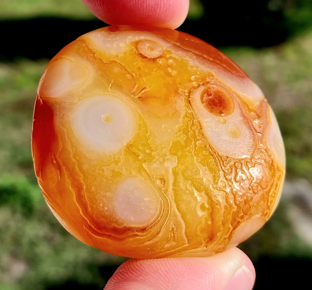 Fantastic Gobi Eye Agate Palmstone Gobi Eye Agate Stone. Colorful Gobi ...
