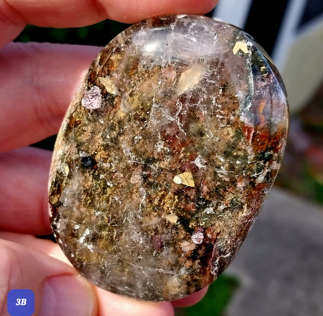 Lovely 2 Sided Multicolored Lodolite Garden Quartz Palm Stone. Garden ...