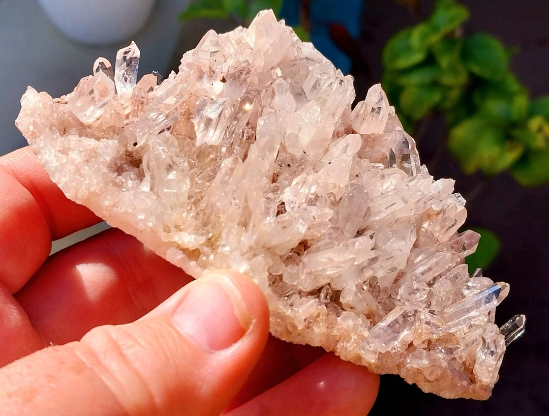 Large Lovely Pink Lithium Quartz Point! Lithium Quartz. Quartz Cluster ...