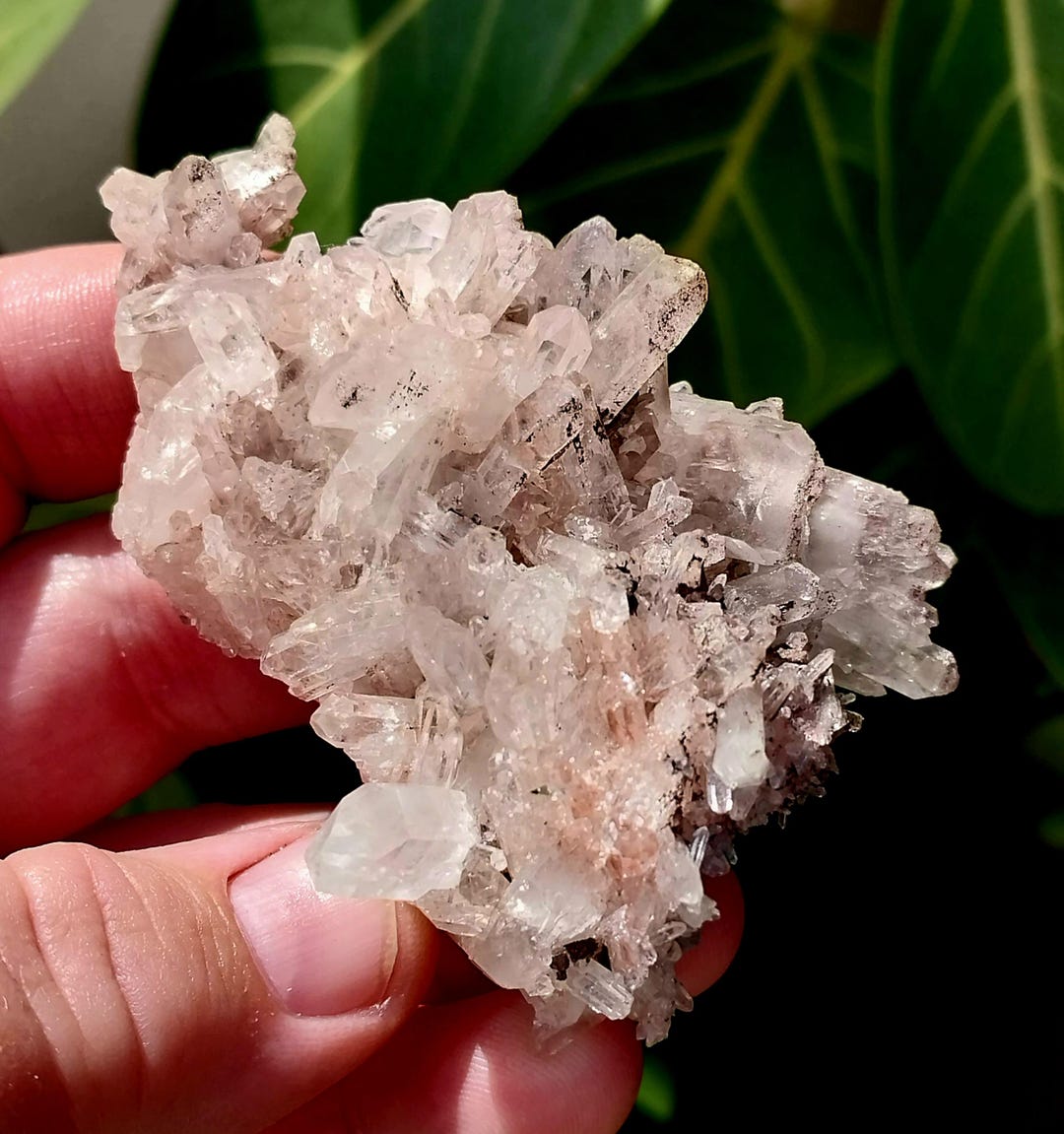 Gorgeous Pink Lithium Quartz Cluster! Lithium Quartz. Quartz Cluster ...