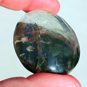 Mossy 2 Sided Green Lodolite Garden Quartz Palm Stone. Garden Lodolite ...