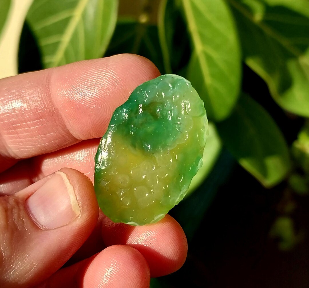 Green Gobi Eye Agate Palmstone Gobi Eye Agate Stone. Colorful Gobi Eye ...