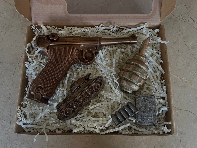 Military Tank Unique Chocolate Gift, Chocolate Gift Box. Gun Shaped ...