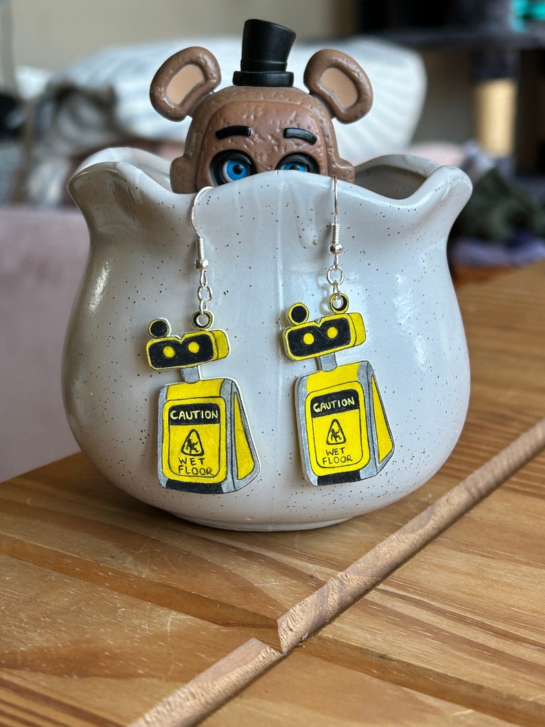 Five Nights at Freddy's Security Breach Wet Floor Bot - Etsy Hong Kong