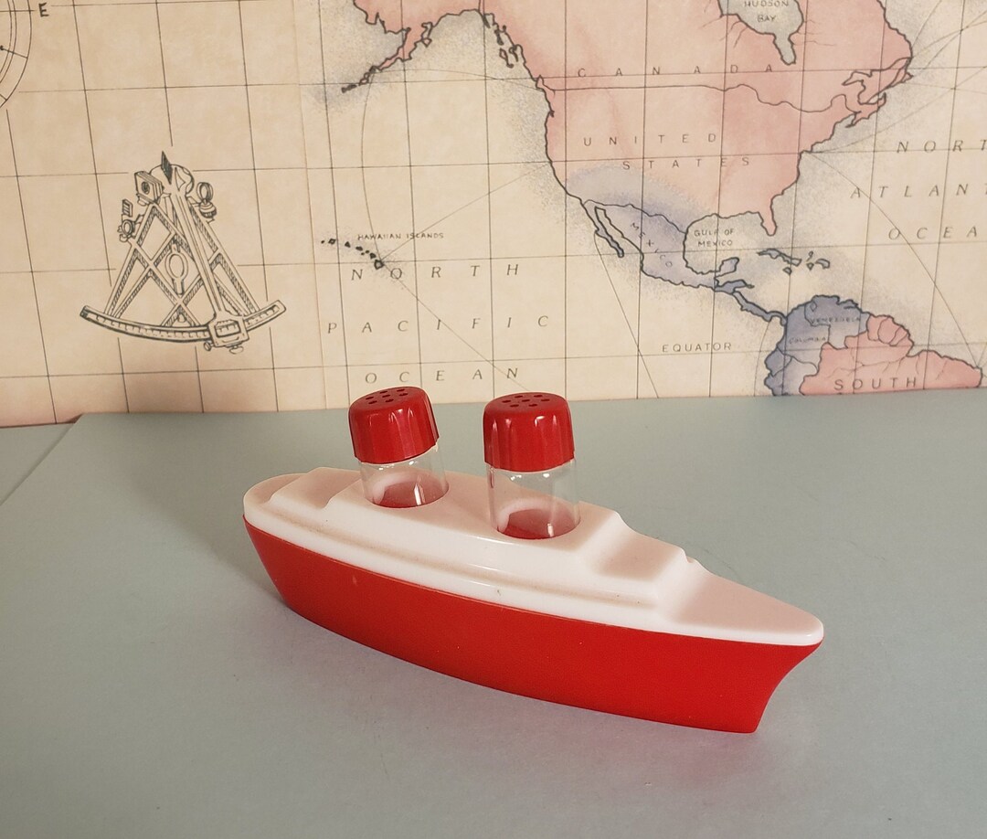 Vintage 1950's Hard Plastic Cruise Ship Salt and Pepper Shaker Set - Etsy