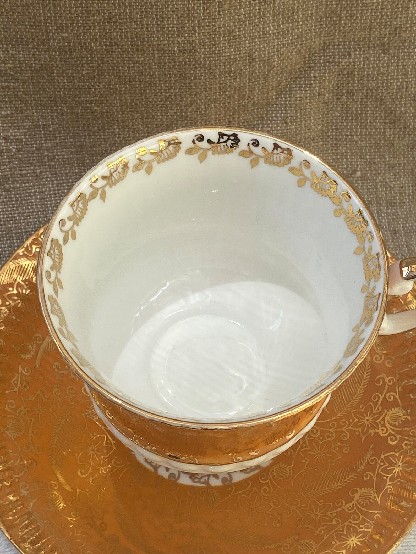 Sovereign Pattern Elizabethan Fine Bone China Teacup and Saucer in ...