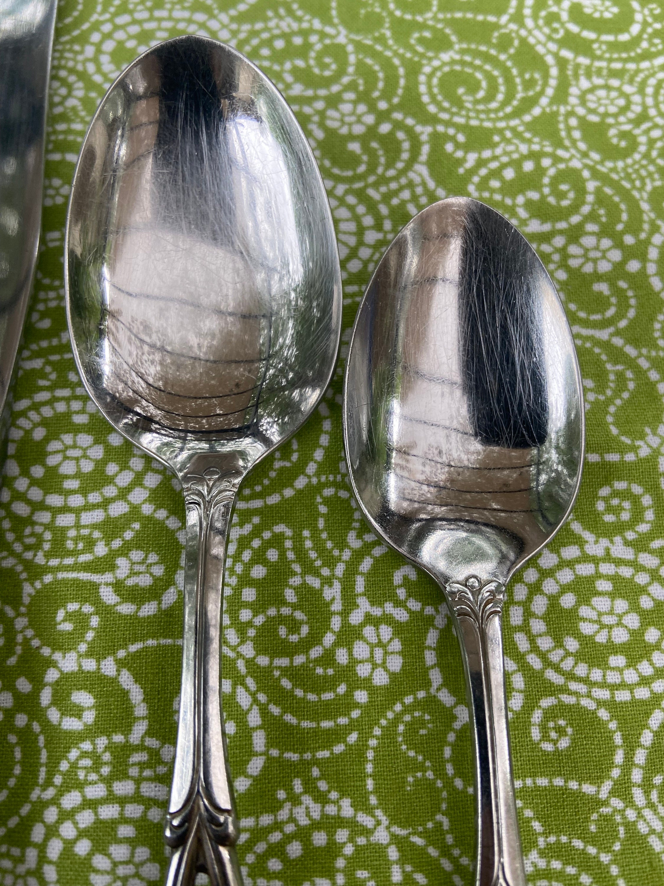 Vintage 5 Piece Place Setting of Oneida Community Chandelier Pattern - Etsy