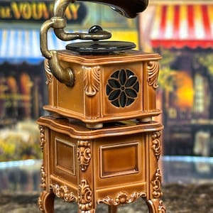 Beautiful 1:12 Miniature Dollhouse Decor Replica 19th Century ...