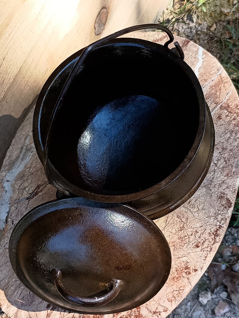 1/2 Gallon Cast Iron Kettle - Etsy