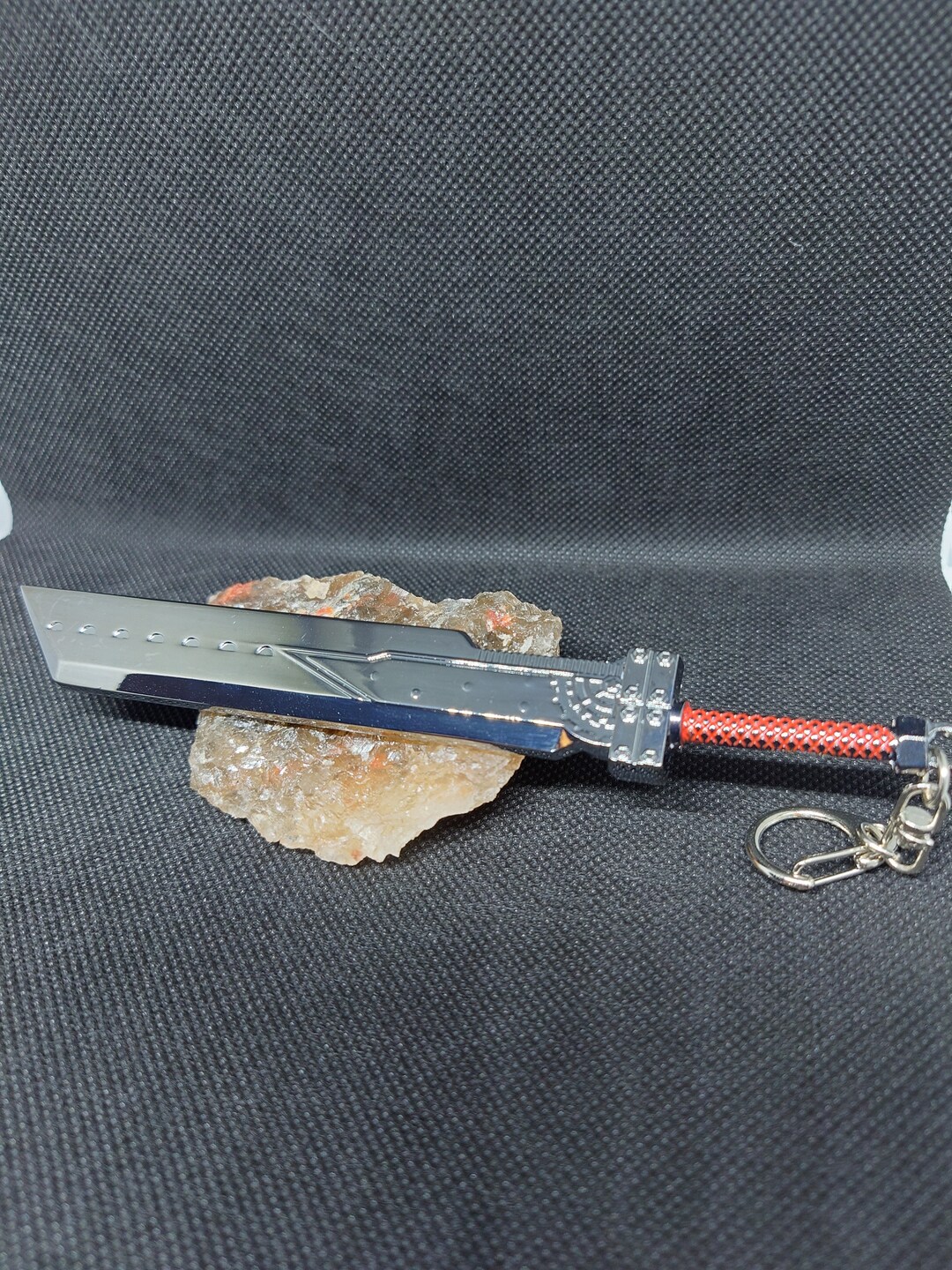 Final Fantasy 7 VII Cloud Strife Buster Keyring Keychain Pendant ...