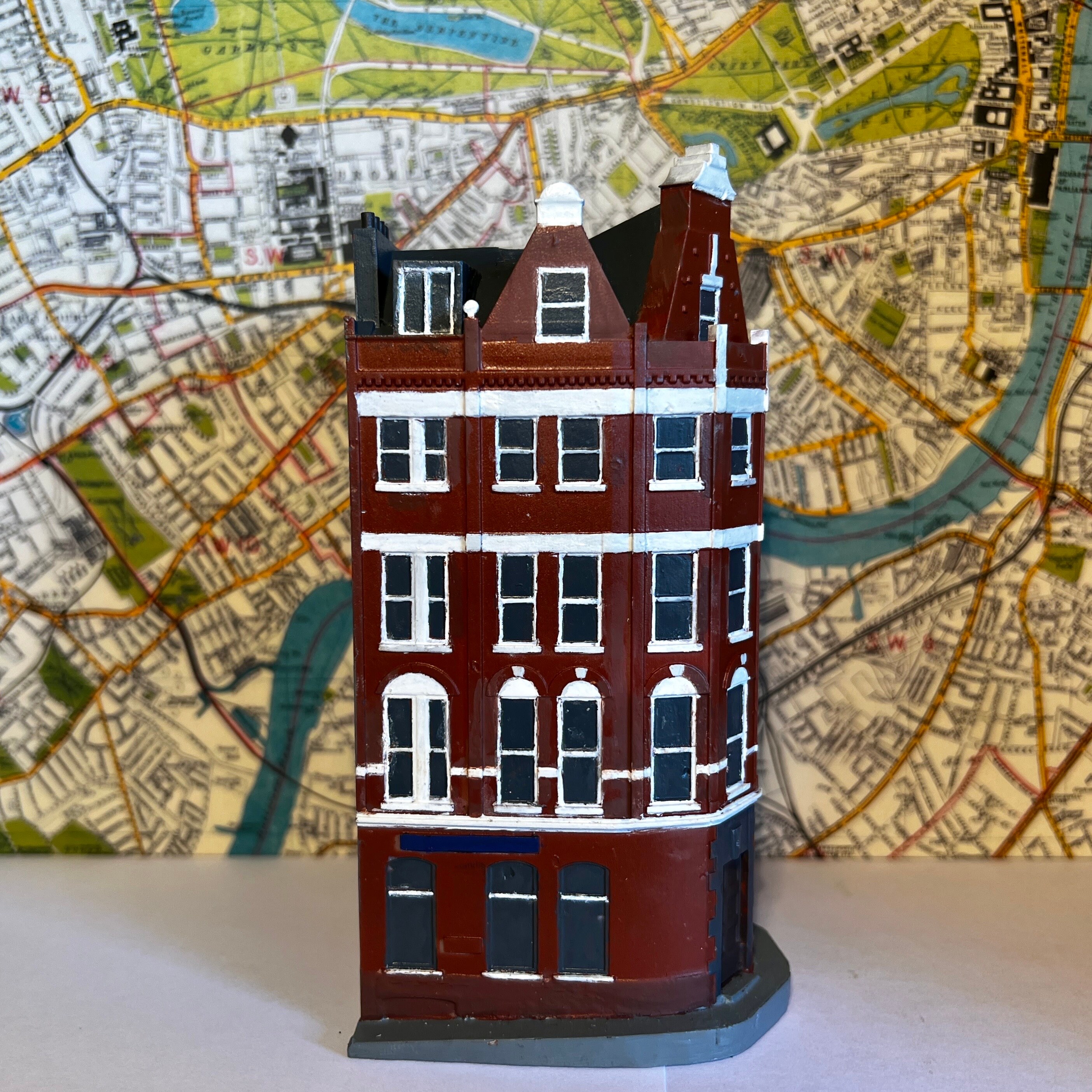London Corner House Model - Etsy