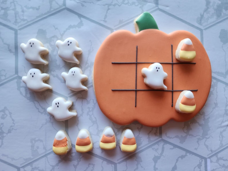 Halloween Tic Tac Toe Cookie Cutter Set - Pumpkin, Ghost, Skull, Witch ...