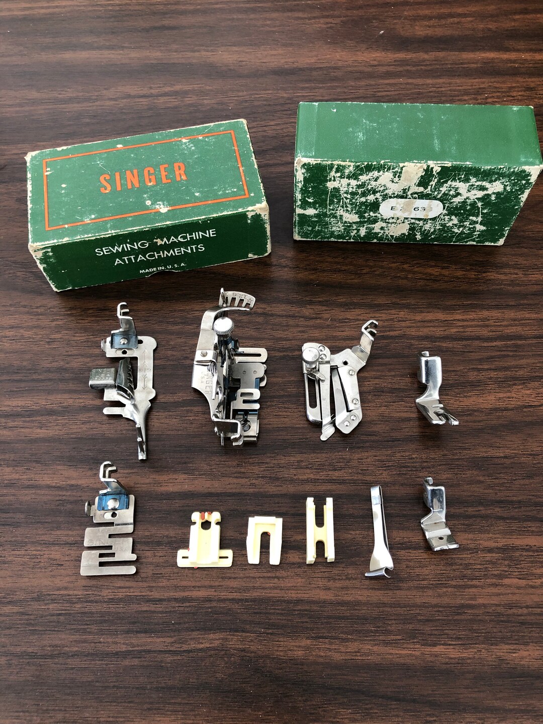 VINTAGE Singer Sewing Machine Attachments - Etsy