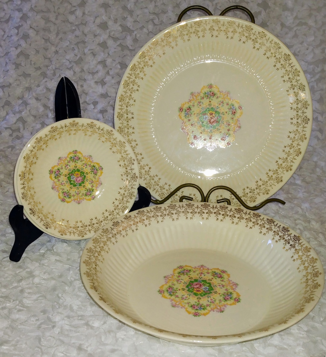Five Piece Royal China Inc Replacement Pieces Two Dinner Plates ...