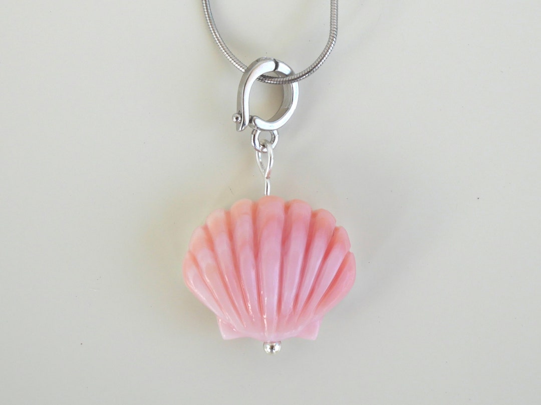 Ocean Collection Carved Shell-shaped Natural Conch Shell Pendant ...