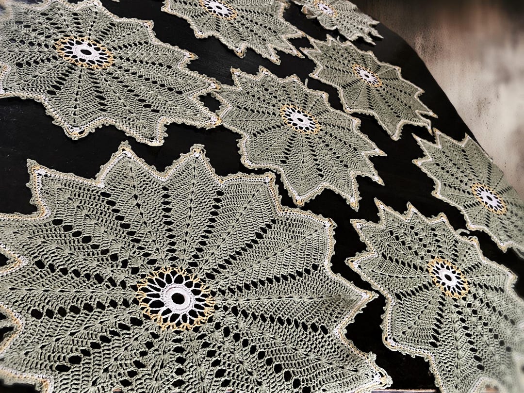 Hand-crochet Maple Leaf Doilies - Cotton Rustic Placemats: Sheer Retro ...