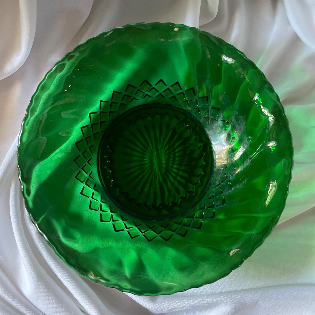 Emerald Green Vintage Glass Serving Bowl – Stunning Jewel-toned ...