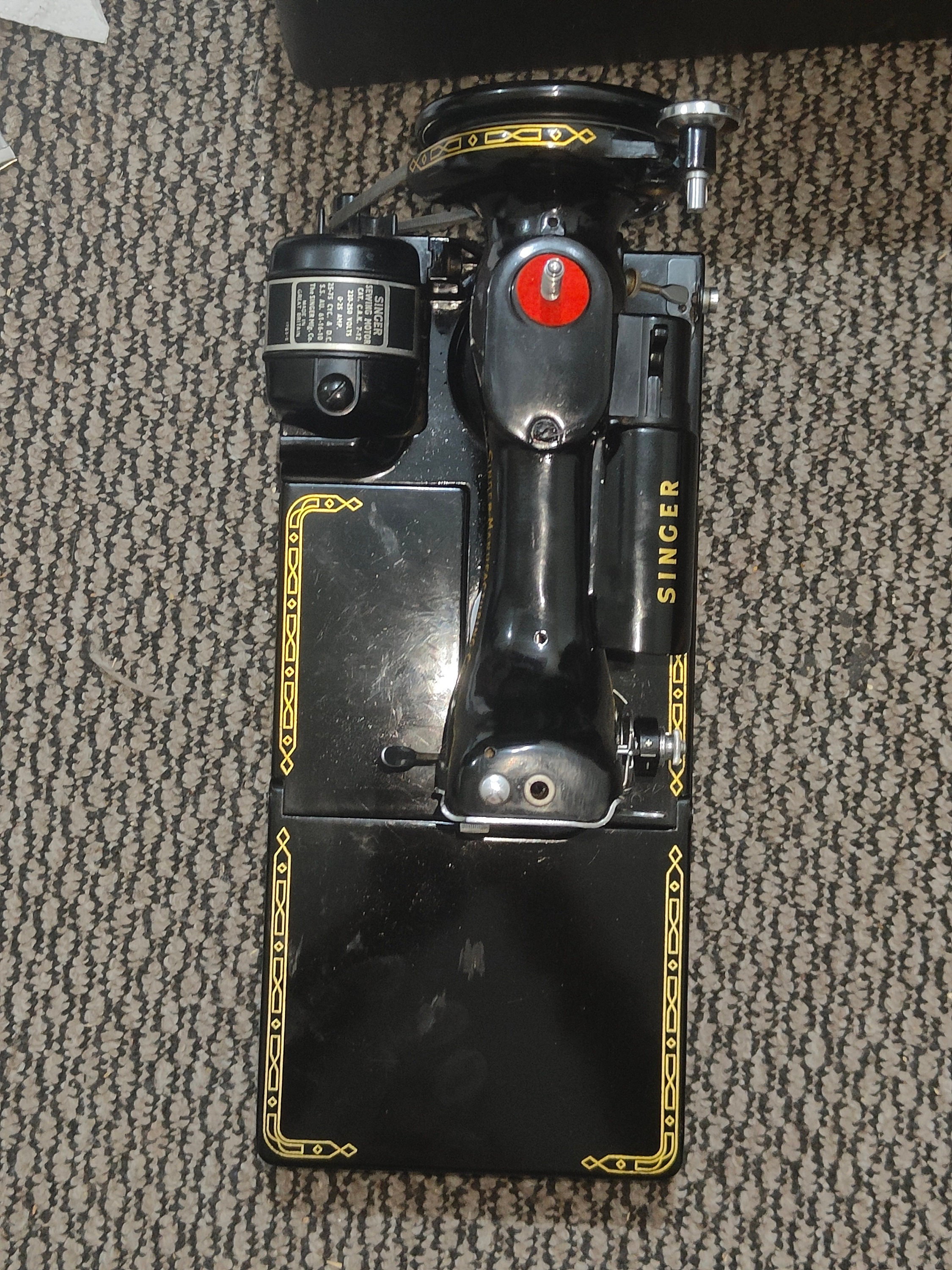 Vintage Singer Sewing Machine Featherweight Model 222k - Etsy