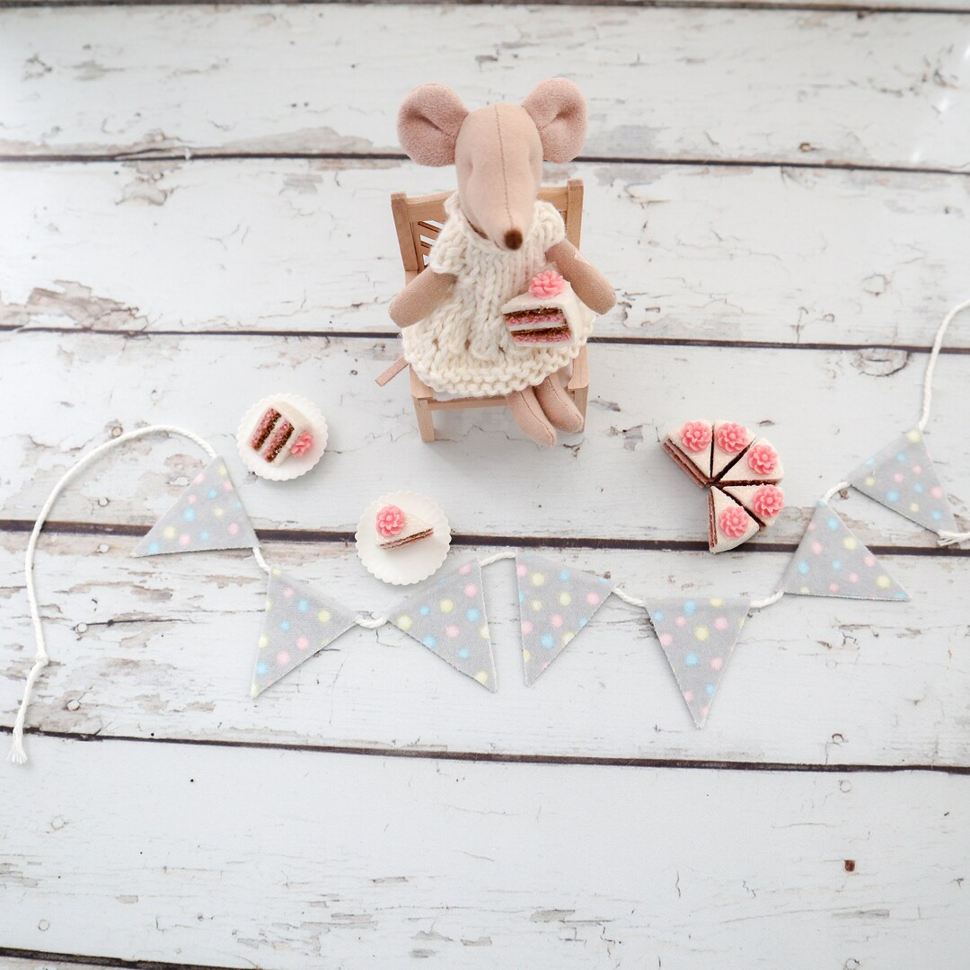 Miniature Neapolitan Cake, Dollhouse Cake Slices, Maileg Food and Other ...