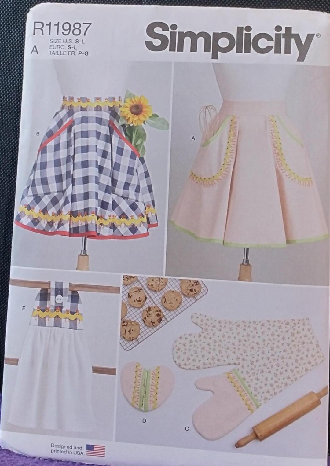 R11987 Simplicity Apron and Kitchen Accessories S9873 UNCUT - Etsy