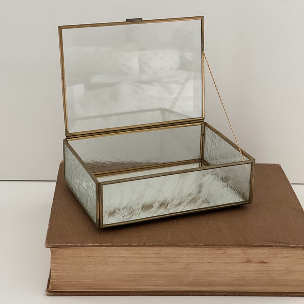 Vintage Glass Box - Etsy