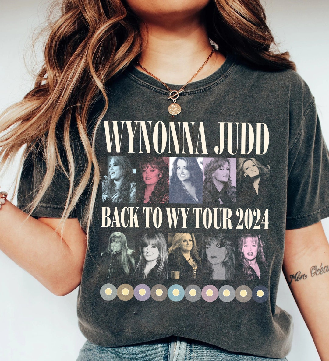 Camiseta gráfica Comfort Color Wynona, camiseta Wynona Graphic Judd ...