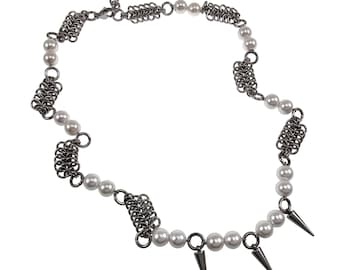 RVS Statement Ketting Met Schelpparels & Spikes - Zilverkleurige Mesh ...