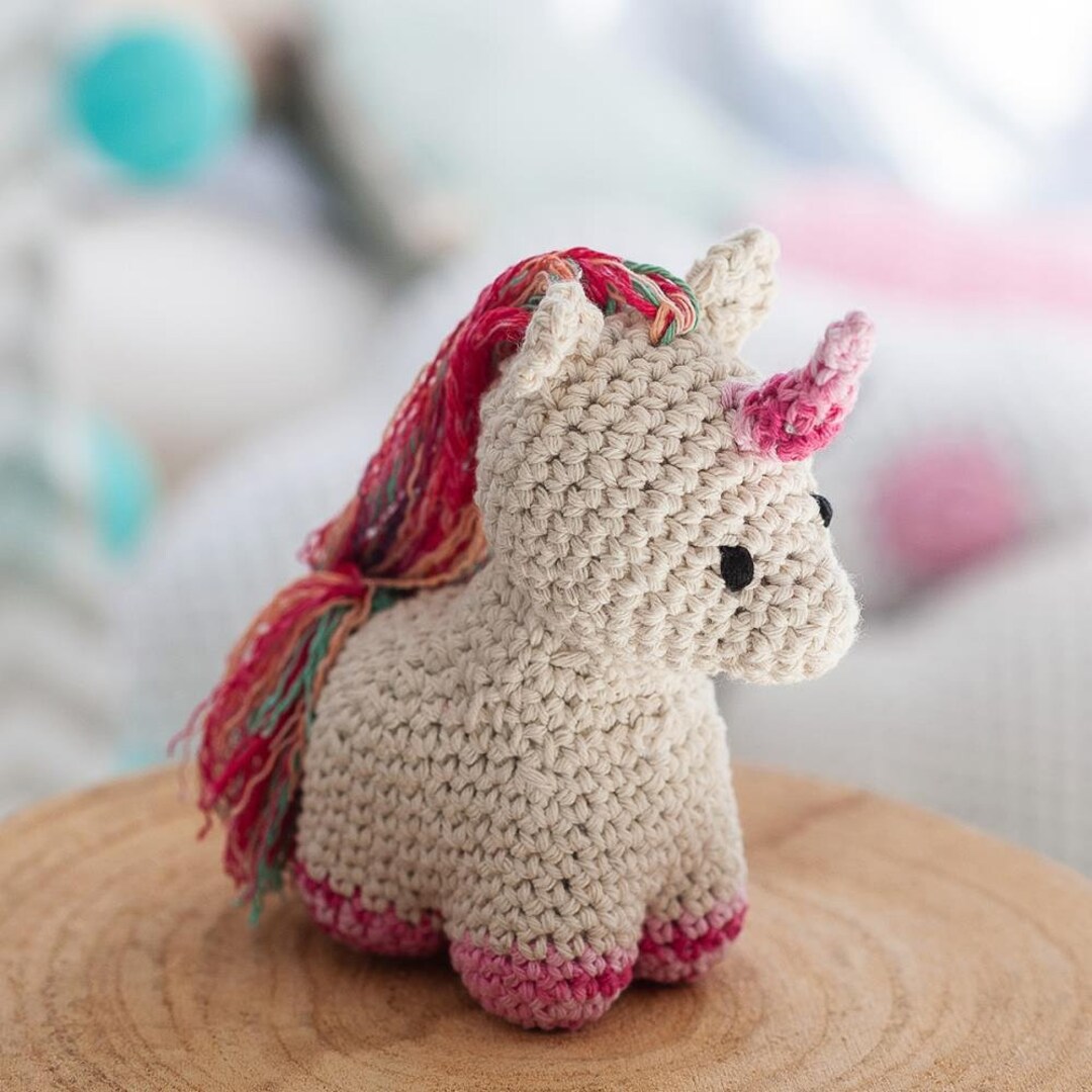 Hoooked Amigurumi DIY Unicorn Kit - Complete Crochet Set for Beginners ...