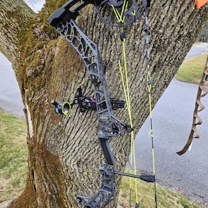 Saddle Hunting Bow Hanger With 3 Hanging Molle Clips Tethrd Topy Cruzr ...