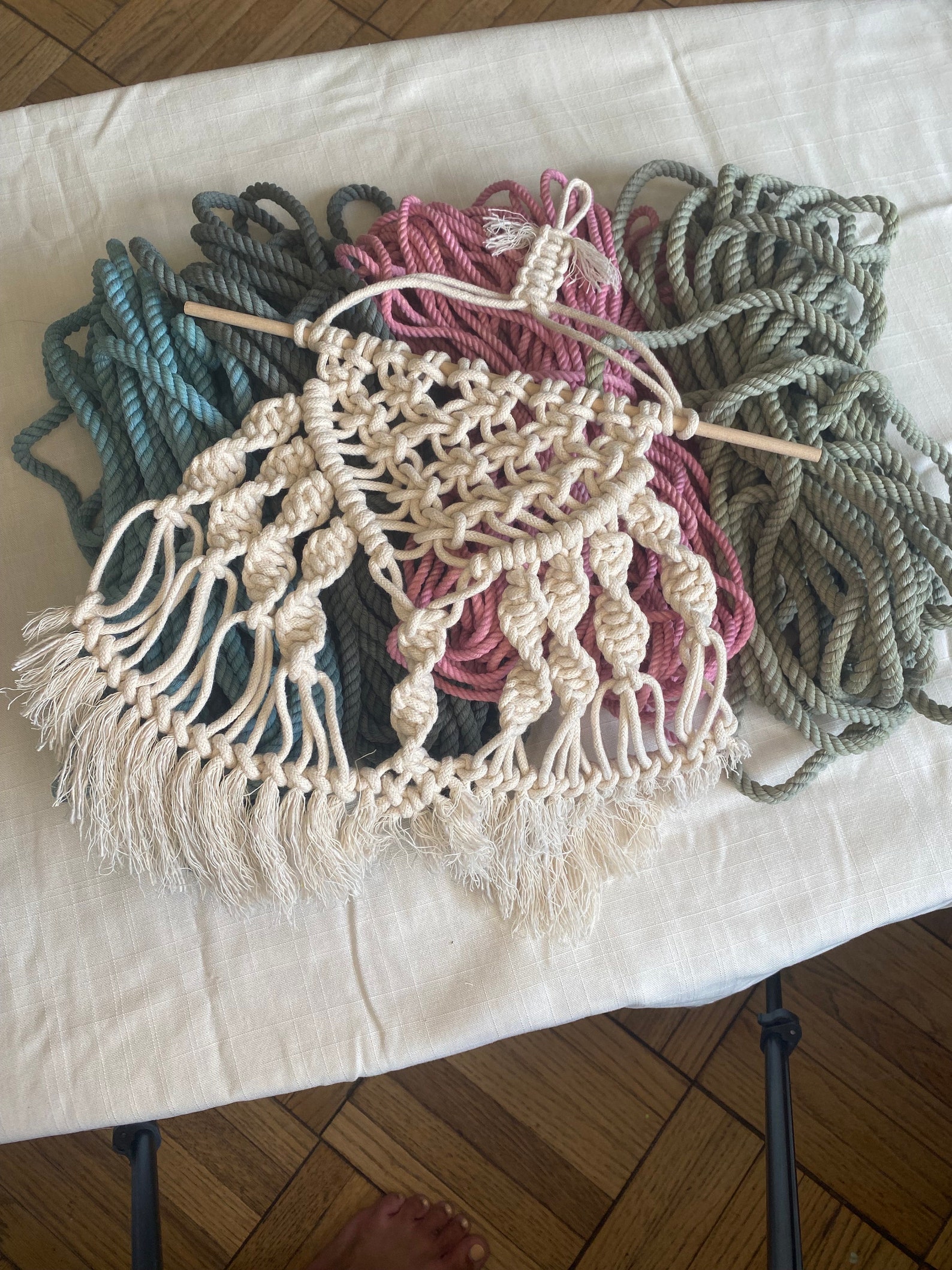 Small Macrame Wall Hanging - Etsy
