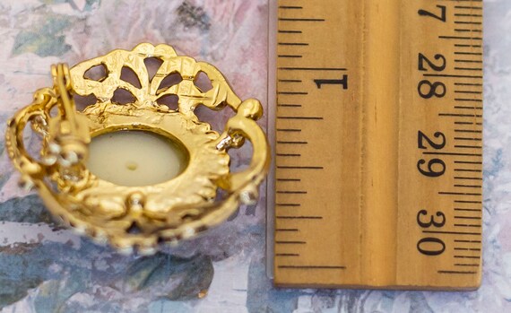 Vintage Gothic Victorian Oval Brooch - BB5 - Gem