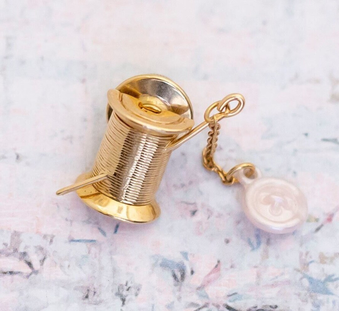 Vintage Gold Tone Sewing Needle and Thread Pin by Avon - BB14 - Etsy