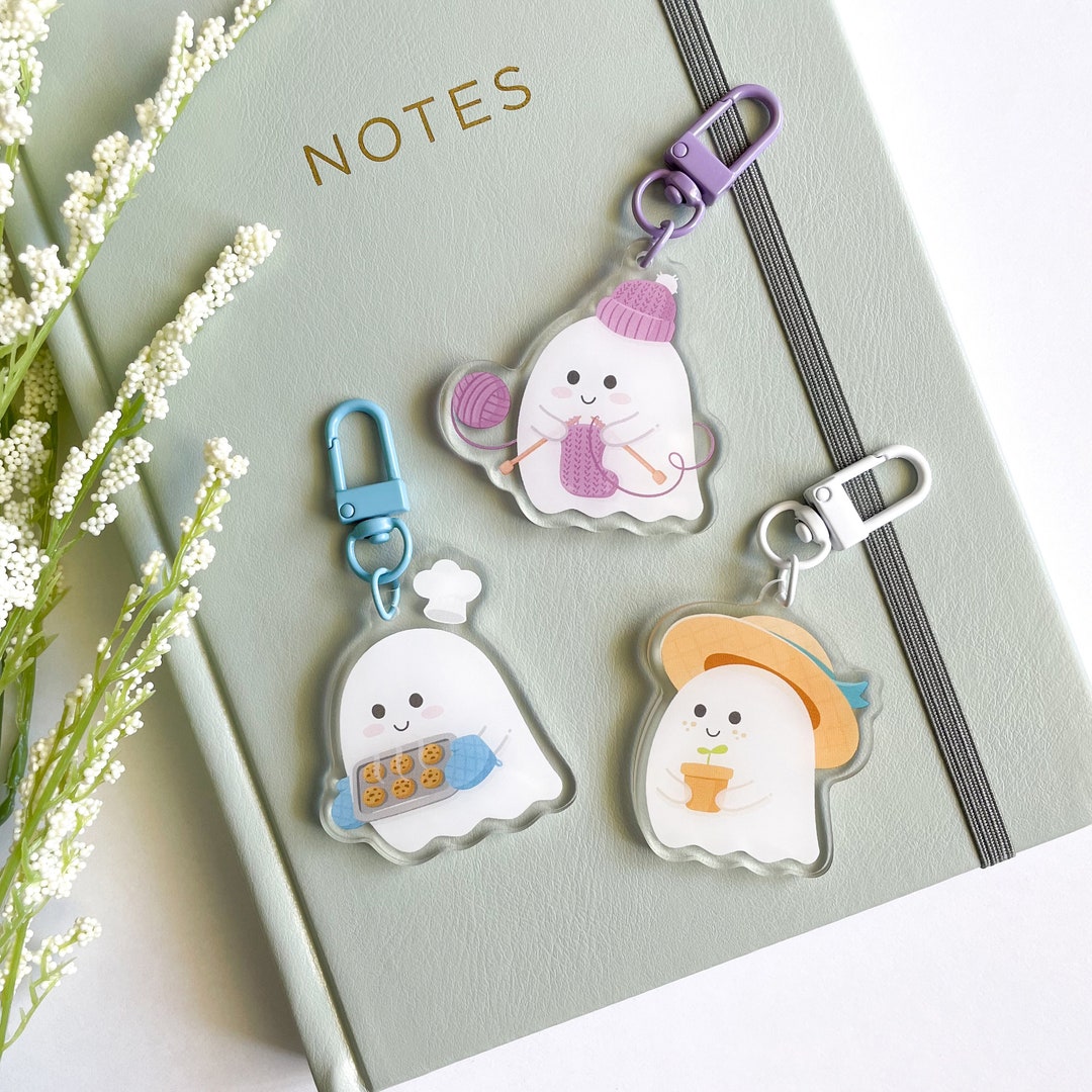 Spooky Ghost Keychain | Cute Ghost Keychain | Knitting Ghost, Baking ...