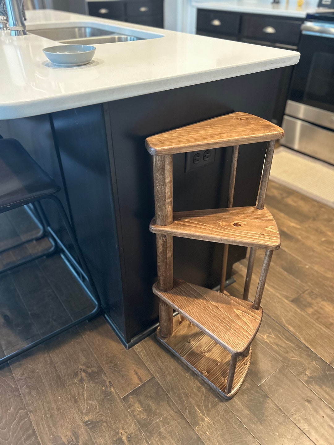 Counter Height Cat Feeding Station Steps / Spiral Staircase FREE ...