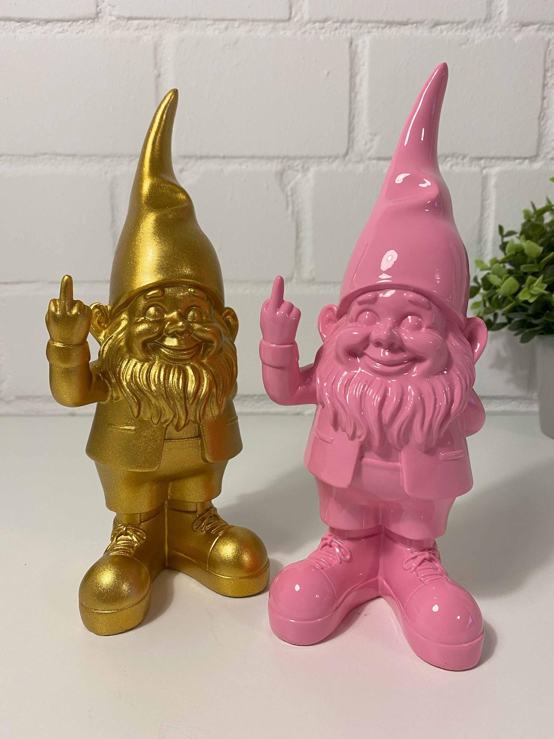 Garden Gnome Middle Finger Statue / Decorative Figure Gold Pink ...