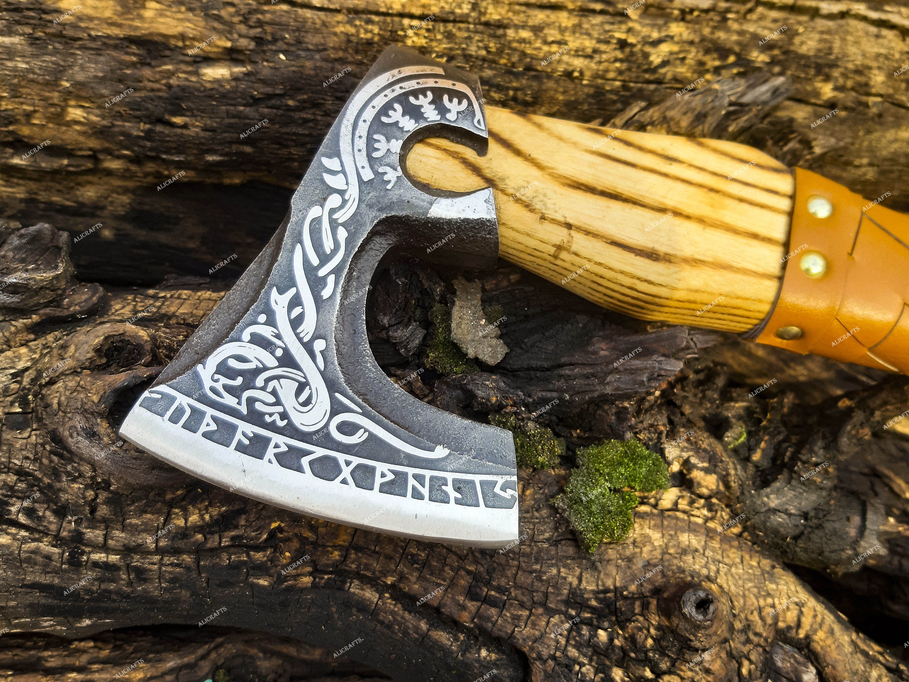 Set of 4 Viking Axes, Hand-forged Carbon Steel Hatchets, Battle-ready ...