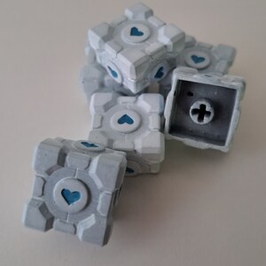 Portal 2 Companion Cube - Keycap for Mechanical Keyboard - Etsy