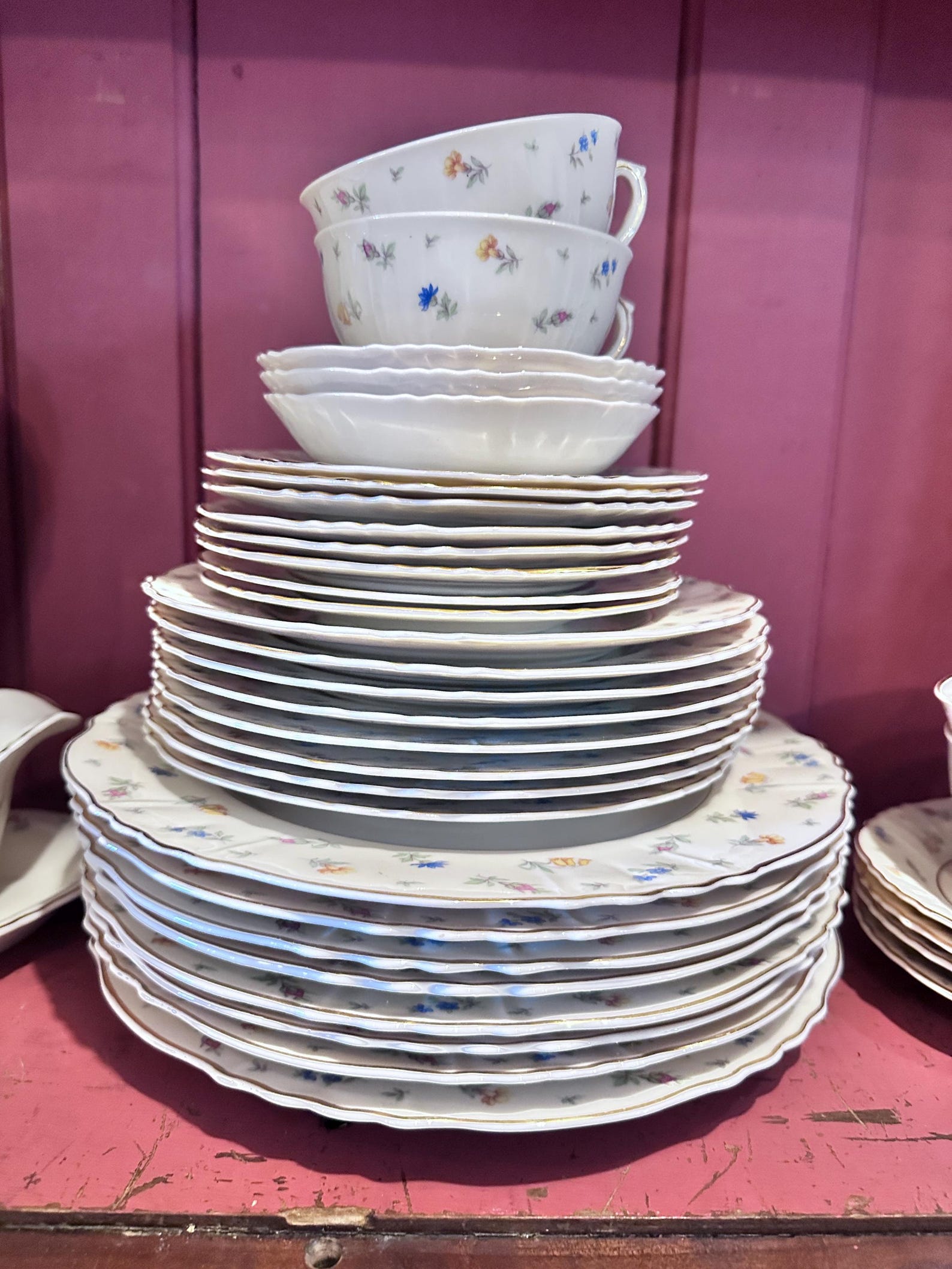 VINTAGE Federal Shape Syracuse China | Suzanne Pattern | Set of 46 ...