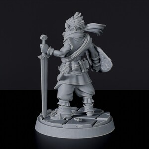 Human Adventurer Dnd Inspired Fantasy Dnd Tabletop RPG Mini Great ...